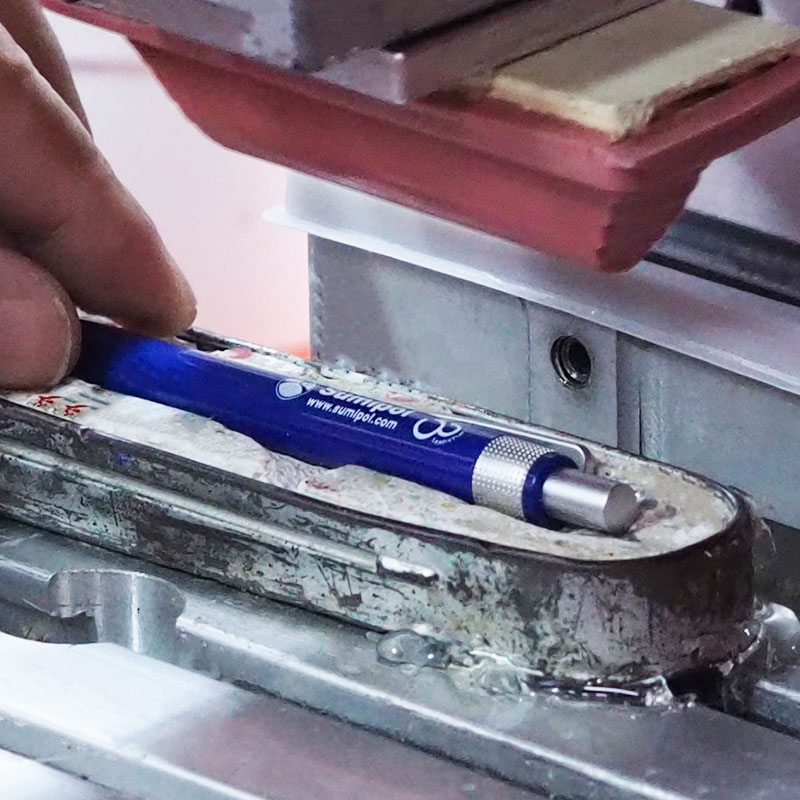 ผลงานปากกาพลาสติก สกรีนโลโก้ Sumipol | โรงงานผลิตปากกาพร้อมสกรีนโลโก้ ...