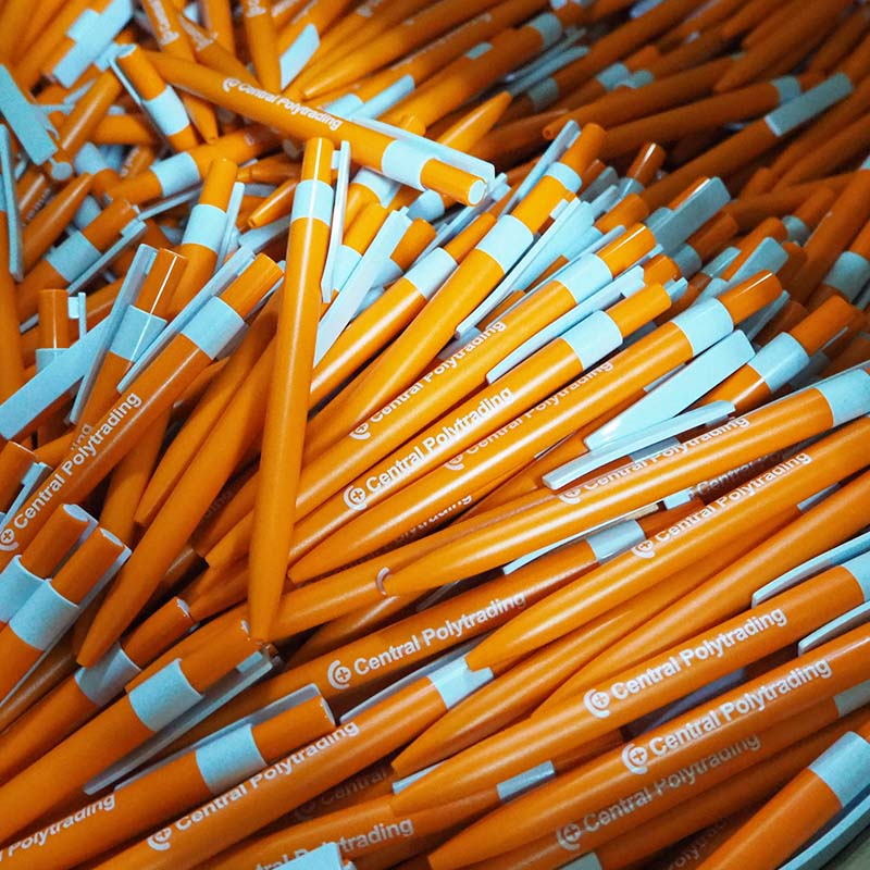 ผลงานปากกา สกรีนโลโก้ Central Polytrading | โรงงานผลิตปากกาพร้อมสกรีน ...